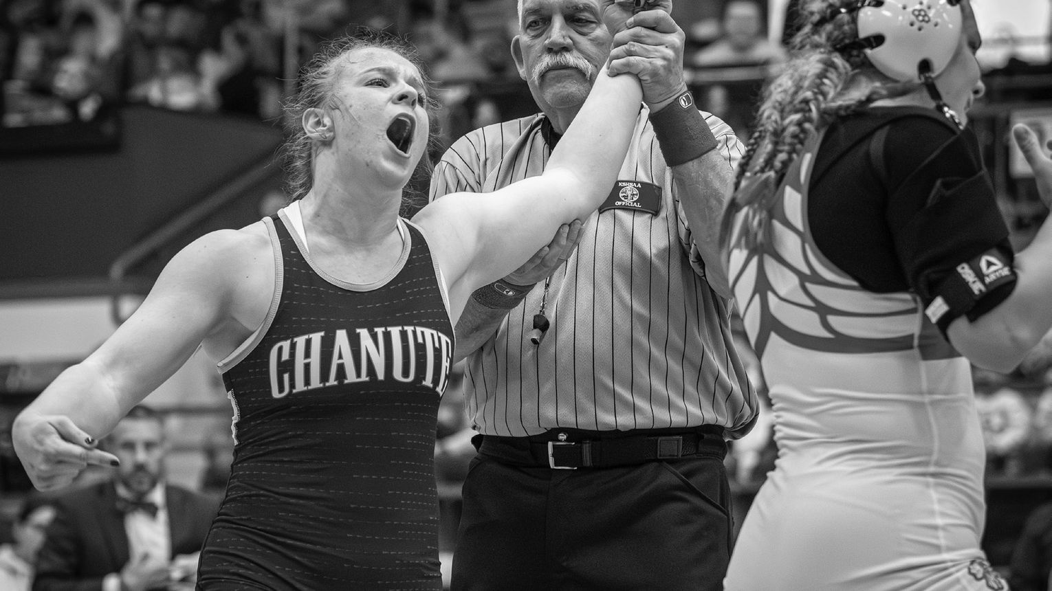 Dillow wins second straight state title for Chanute